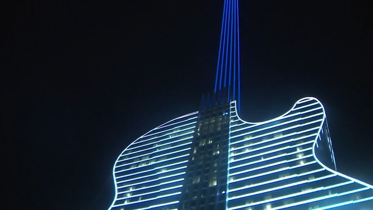 Hi-Power Sky Beam Creates New Florida Landmark - TLC Creative Technology